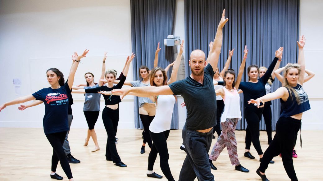 West End Theatre Summer & Stage School London - West End Stage